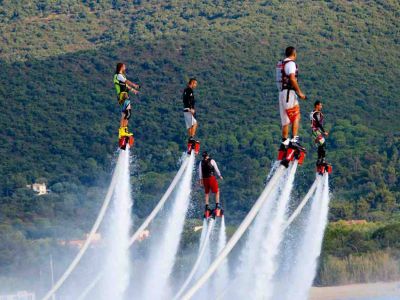 Le tapis volant devenu réalité avec le Flyboard Air de Franky Zapata ...